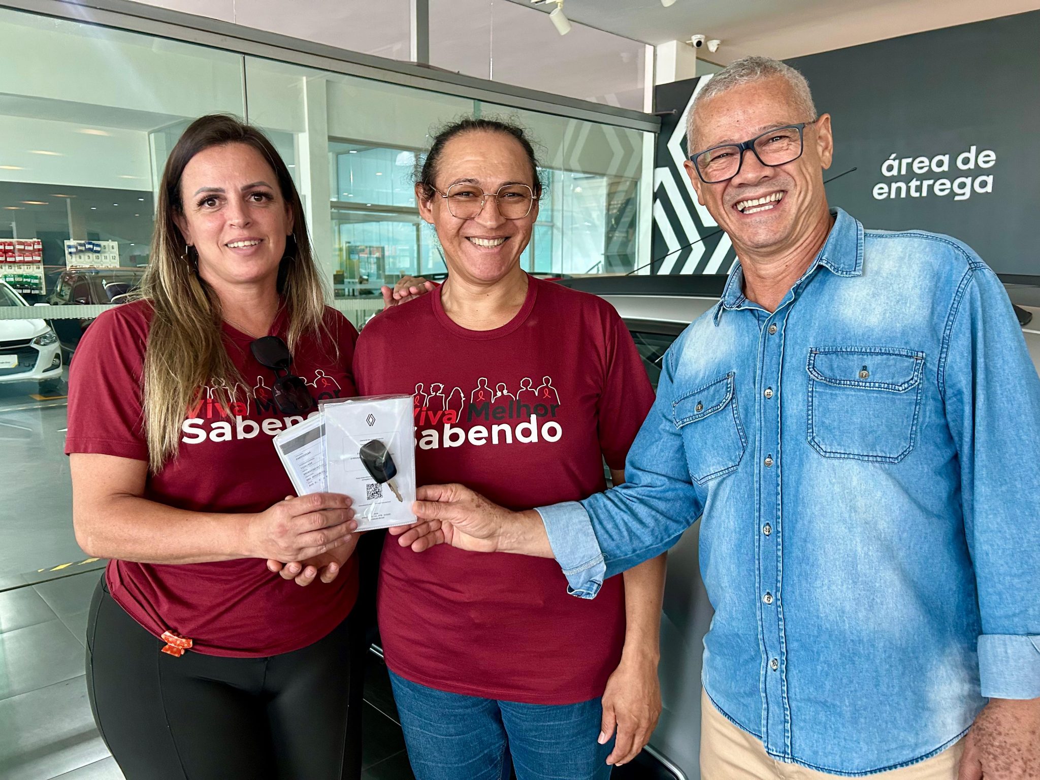 Cidadania entrega veículo para atender demandas da população trans e ...